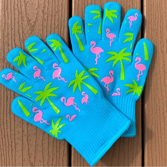 TARA TESHER TEMPTATIONS | Kitchen | Tara Tesher Temptations Oven Gloves ...